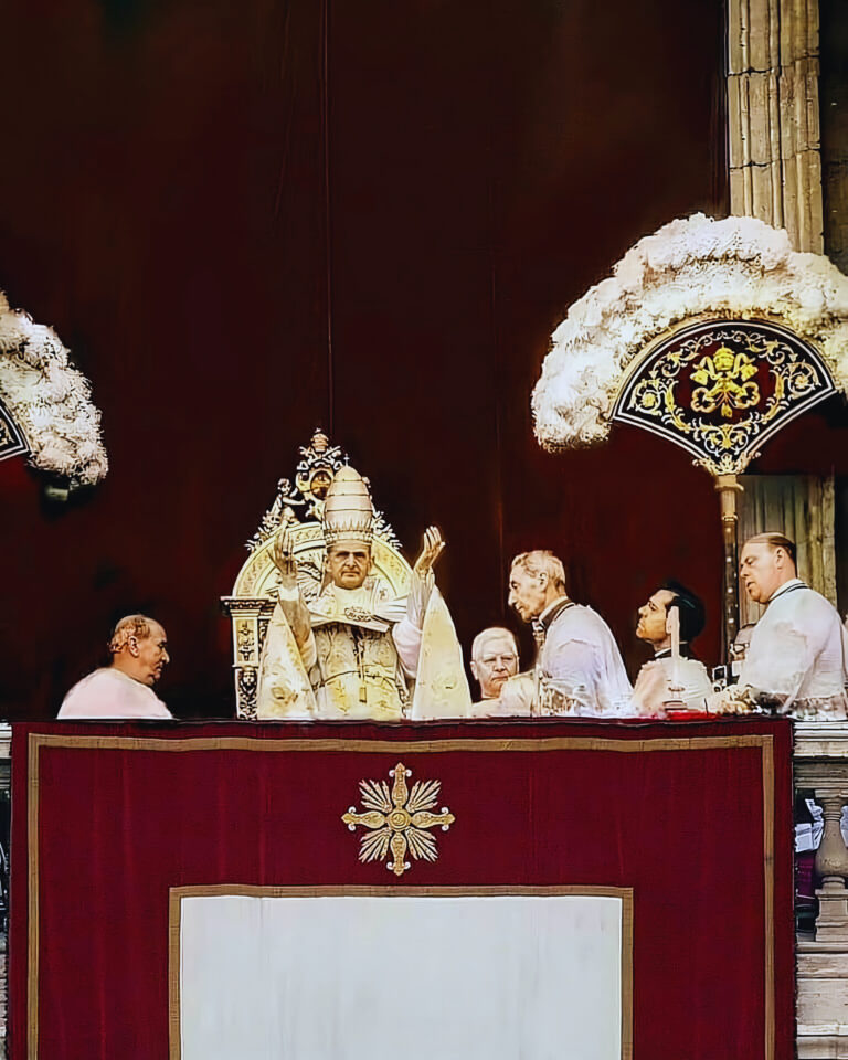 What happened to the Papal Tiara? – Caeremoniale Romanum