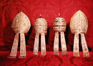 Papal Vestments – Caeremoniale Romanum